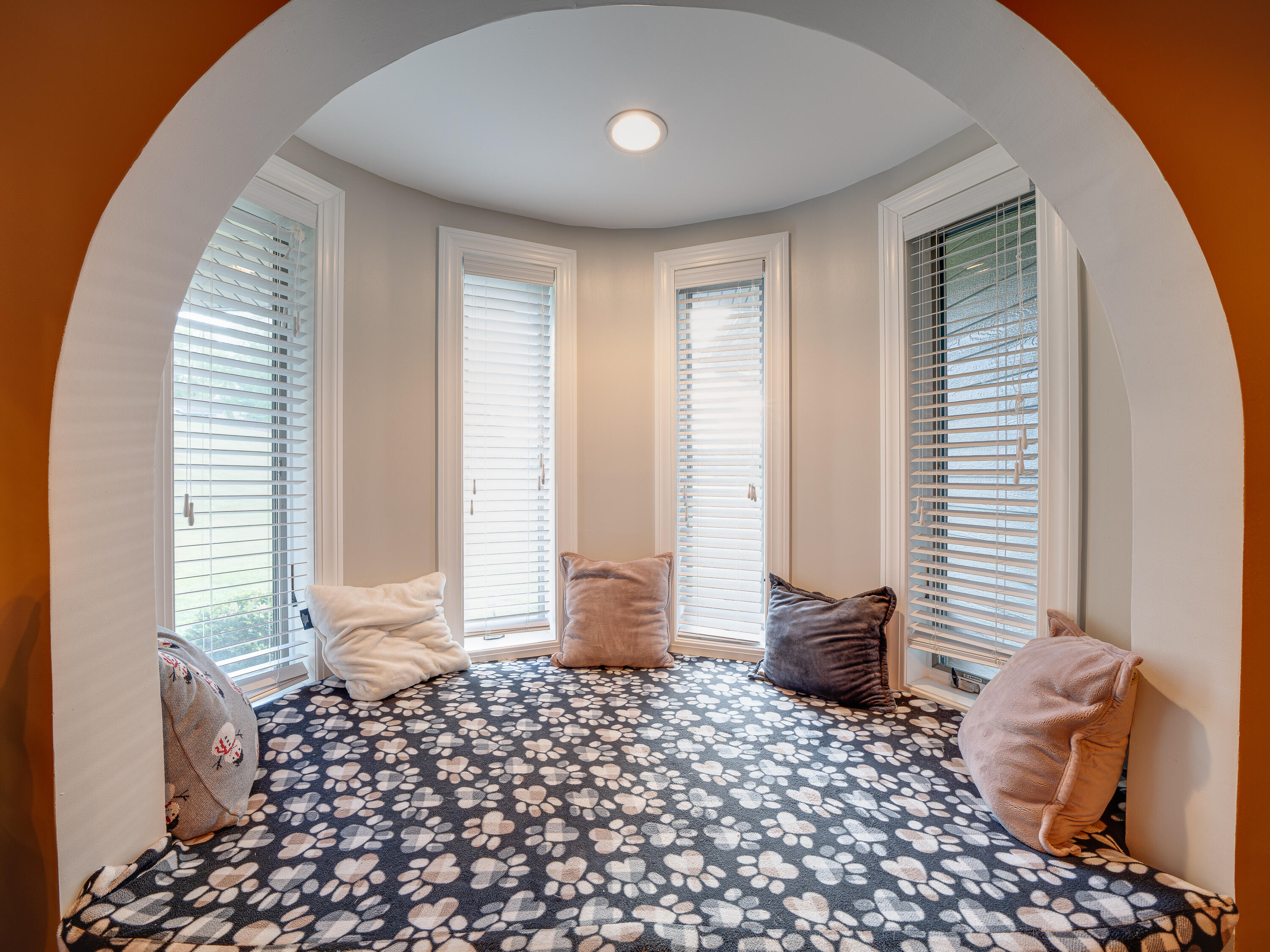 122 Miner Road | B.A. Straight Real Estate