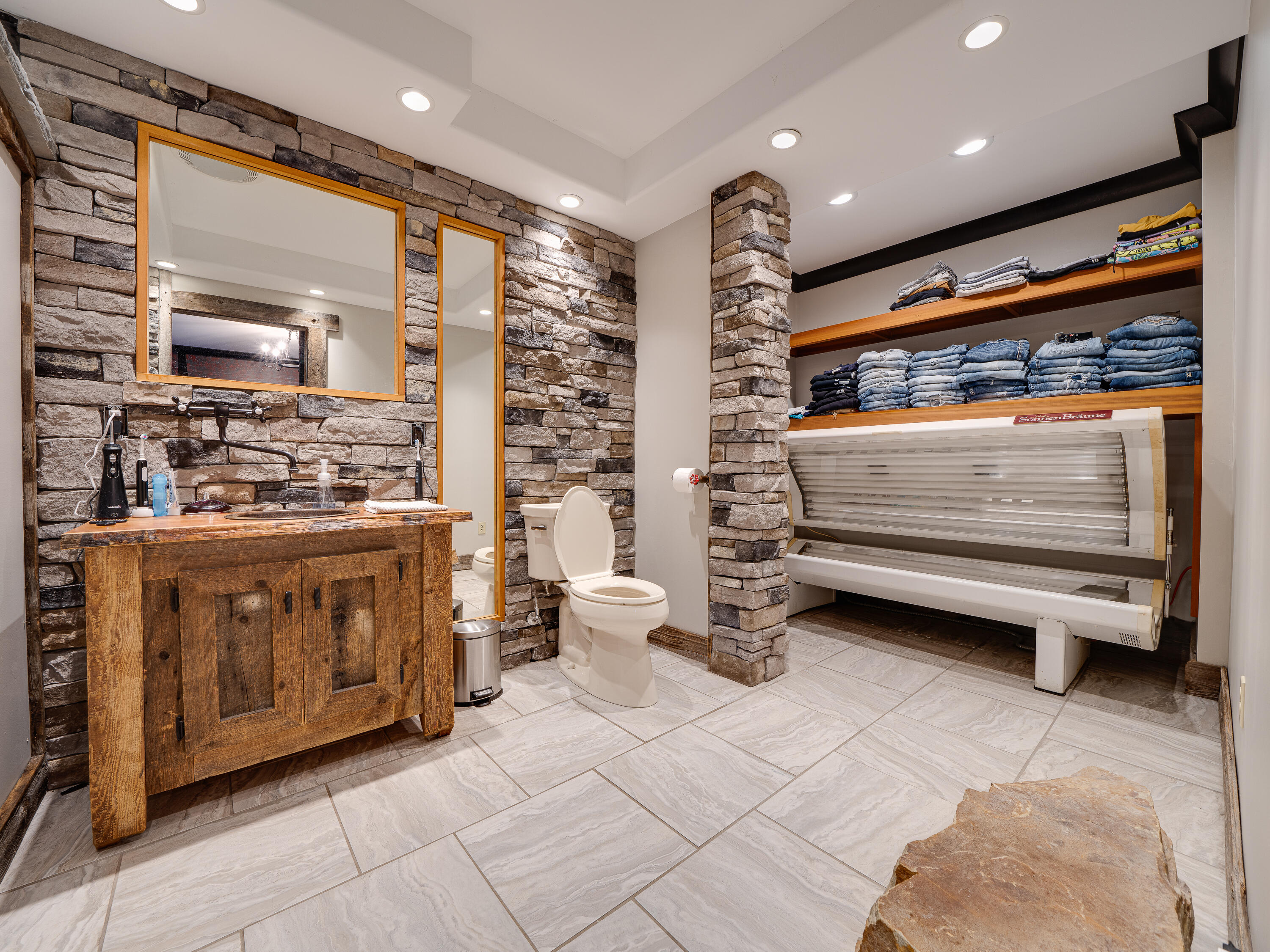 122 Miner Road | B.A. Straight Real Estate